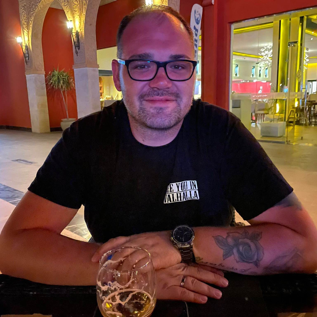 René Gerlach - Freiberufler - Freiberufliche Pflegefachkraft | XING