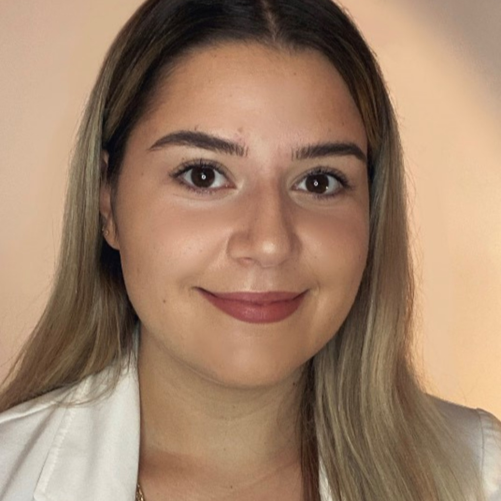 Sarah Monaco's Instagram, Twitter & Facebook on IDCrawl