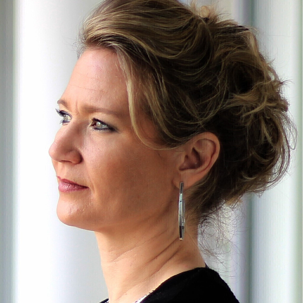 Sandra Maus - Expertin Training & Entwicklung Vertrieb - R+V Allgemeine ...