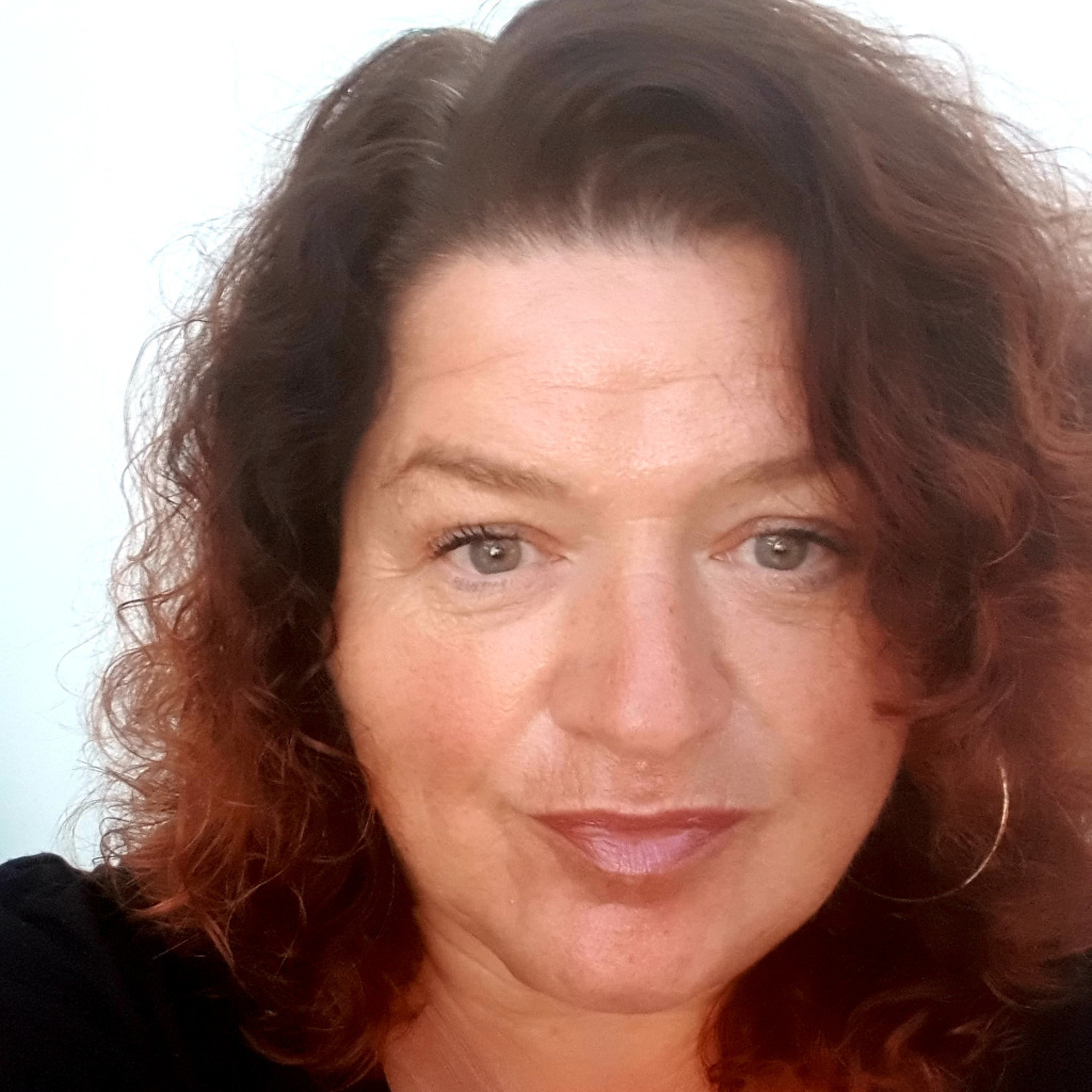 Claudia Sezer - Teamassistentin - TÜV SÜD Product Service | XING