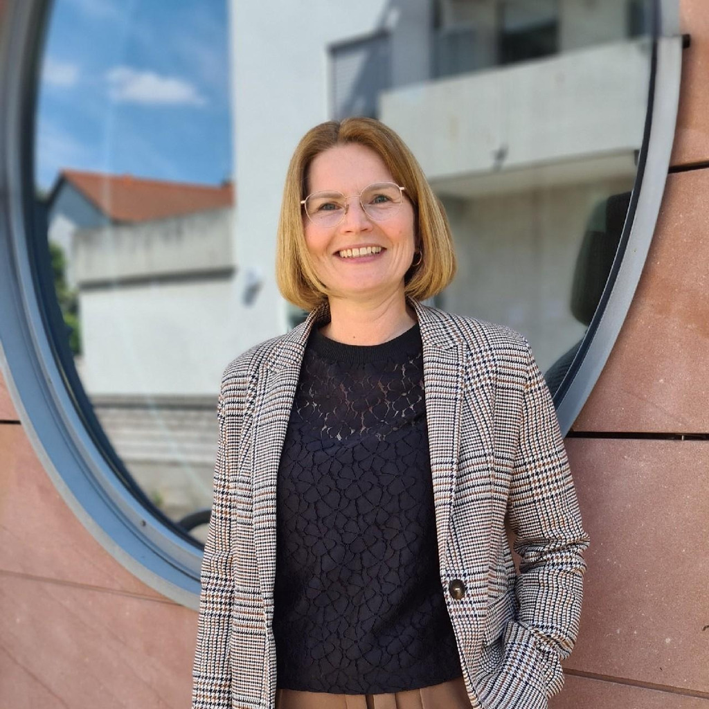 Simone Ackermann - Bereichsleitung Kreditgeschäft - Volksbank Sandhofen ...