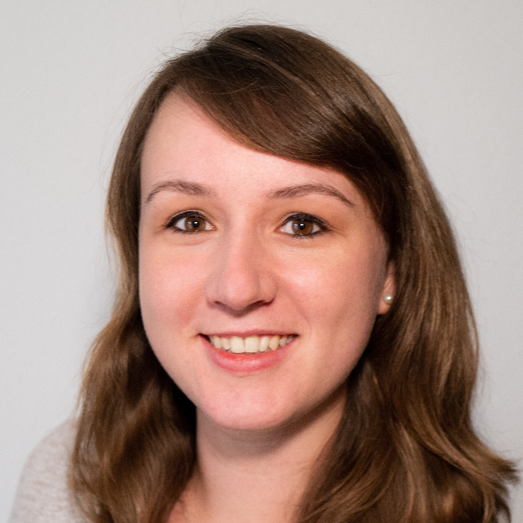 Katharina Hofmann - Entwicklungsingenieur Head-up Display - Porsche AG ...