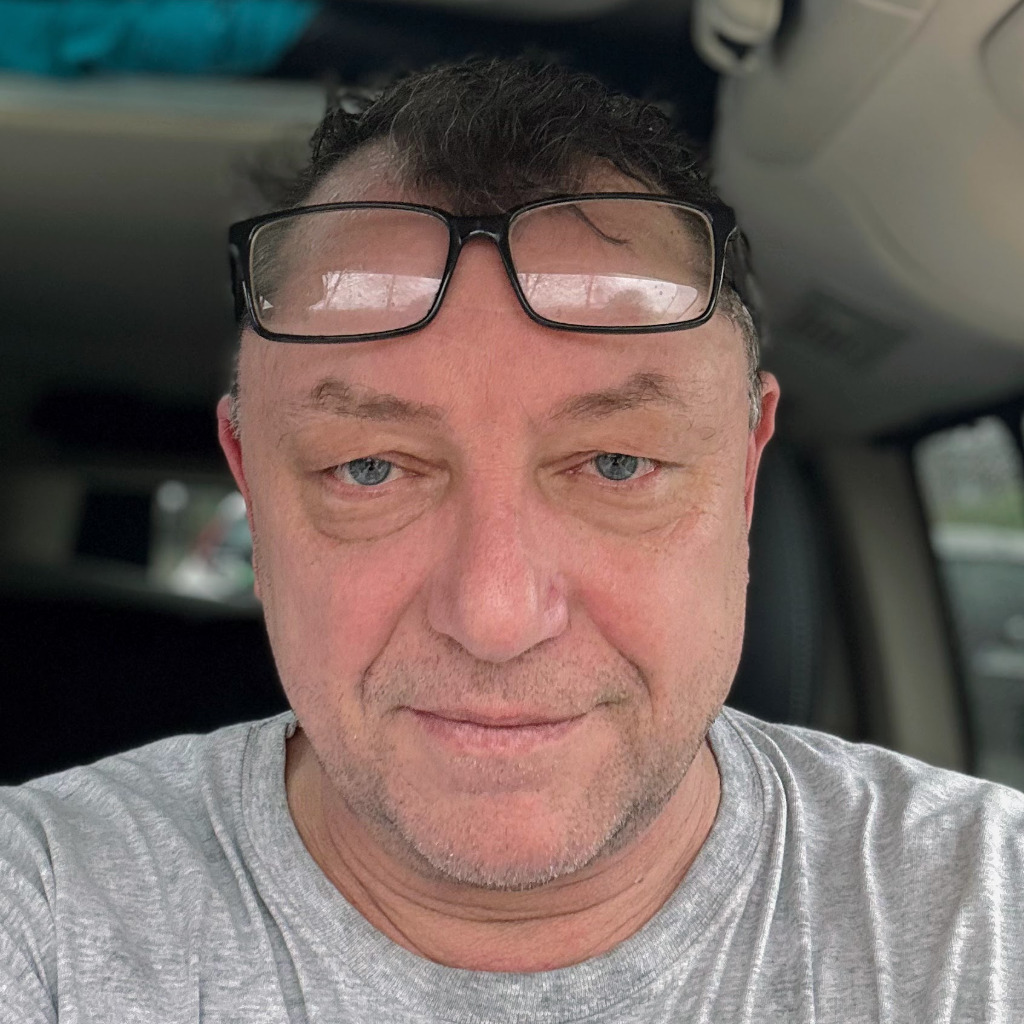 Alexander Schweigert - CMO / Online Marketing Manager / Shopmanager ...