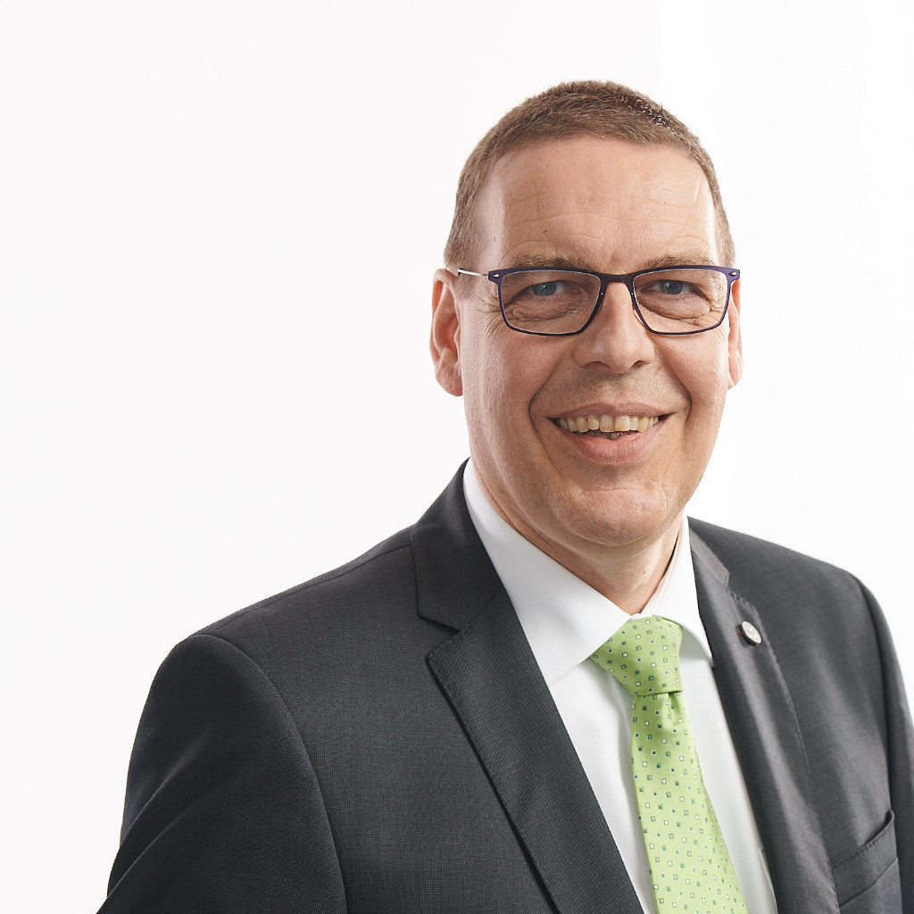 Jochen Meier LL.M. - stv. Bereichsleiter Product Supply (Operations ...