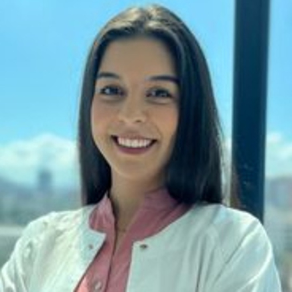 Nicole Henriques - International Recruiter - Freelancer | XING