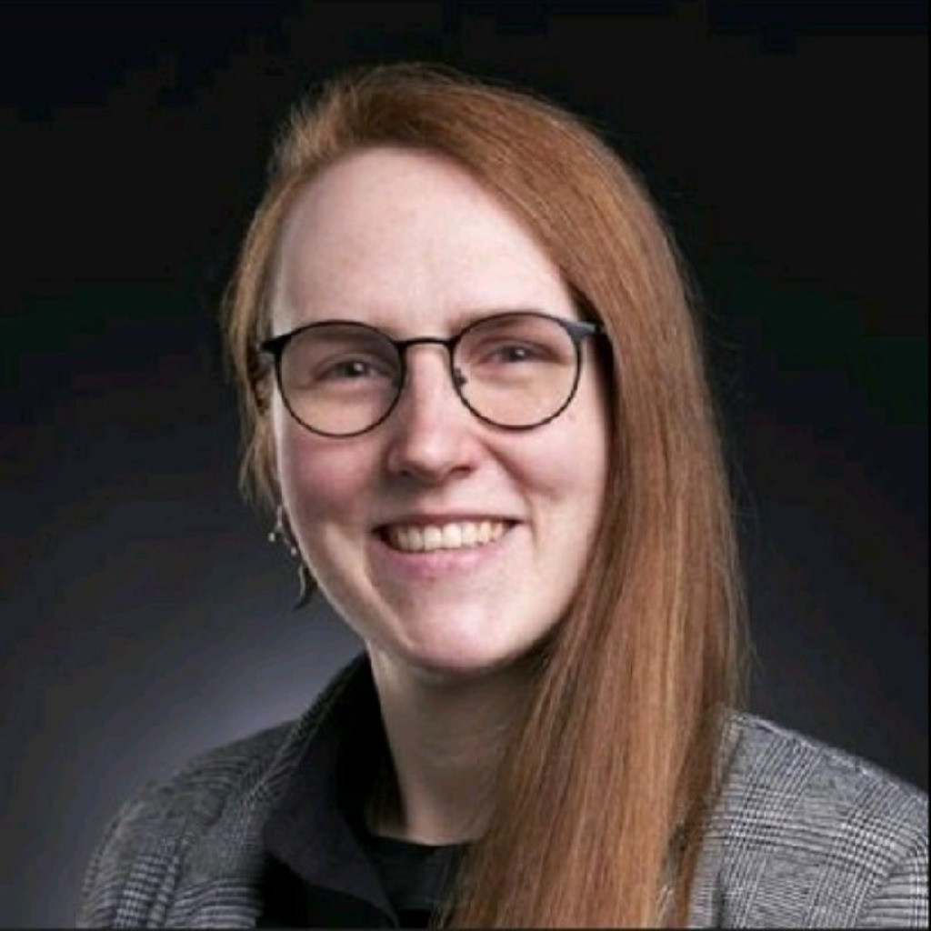 Lisa Lietz - Duale Studentin Wirtschaftsinformatik - CEWE Stiftung & Co ...