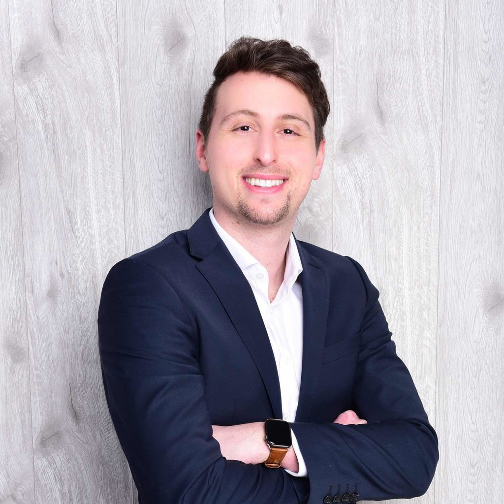 Daniel Fink - Digital Strategy Specialist - Daimler Financial Services ...