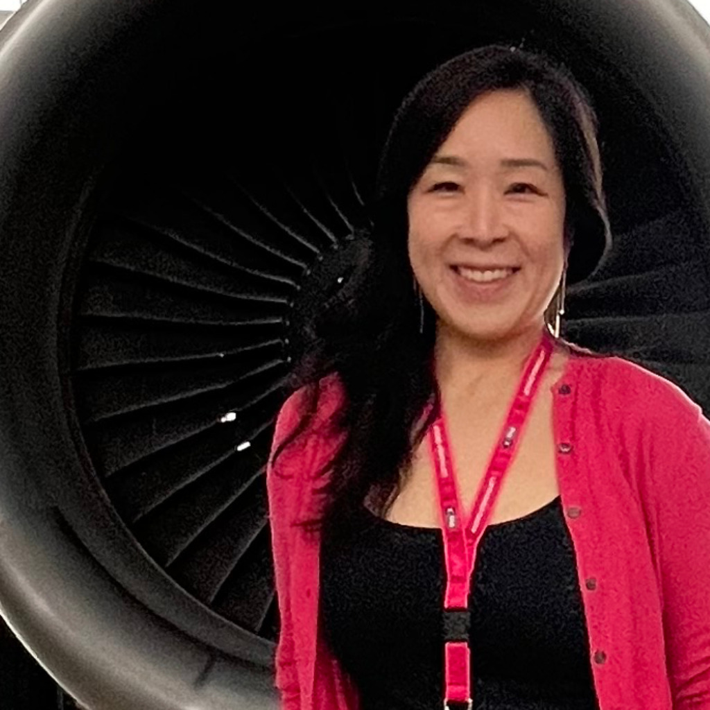 Youjin Lee's Instagram, Twitter & Facebook on IDCrawl