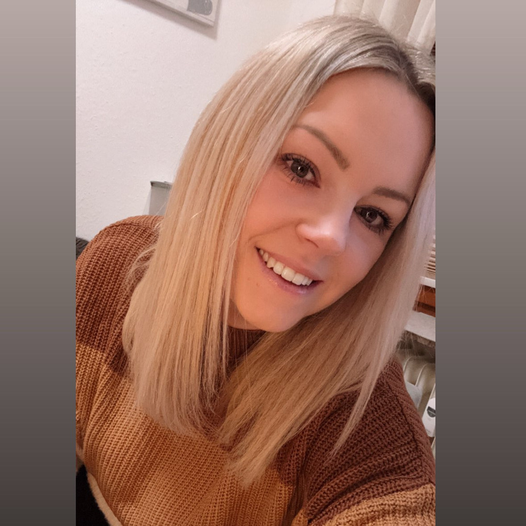 Jacqueline Block - Sachbearbeiterin Sammelgut Import - Team Trans ...