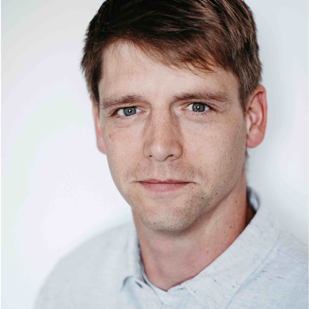 Florian Reuper - Kundendisposition und Logistik Controlling - Magna International Stanztechnik ...