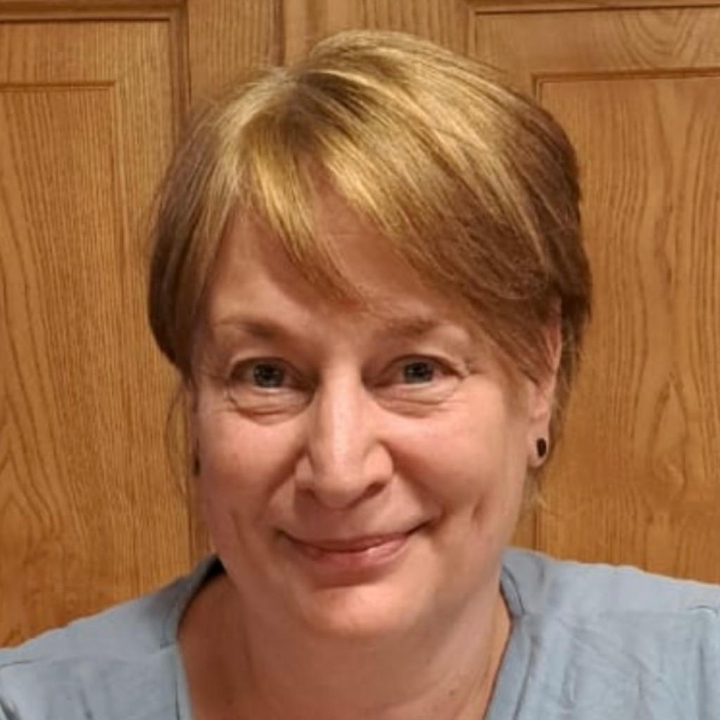 Sandra May - Assistentin der Geschäftsleitung - Nürnberger Baugruppe ...