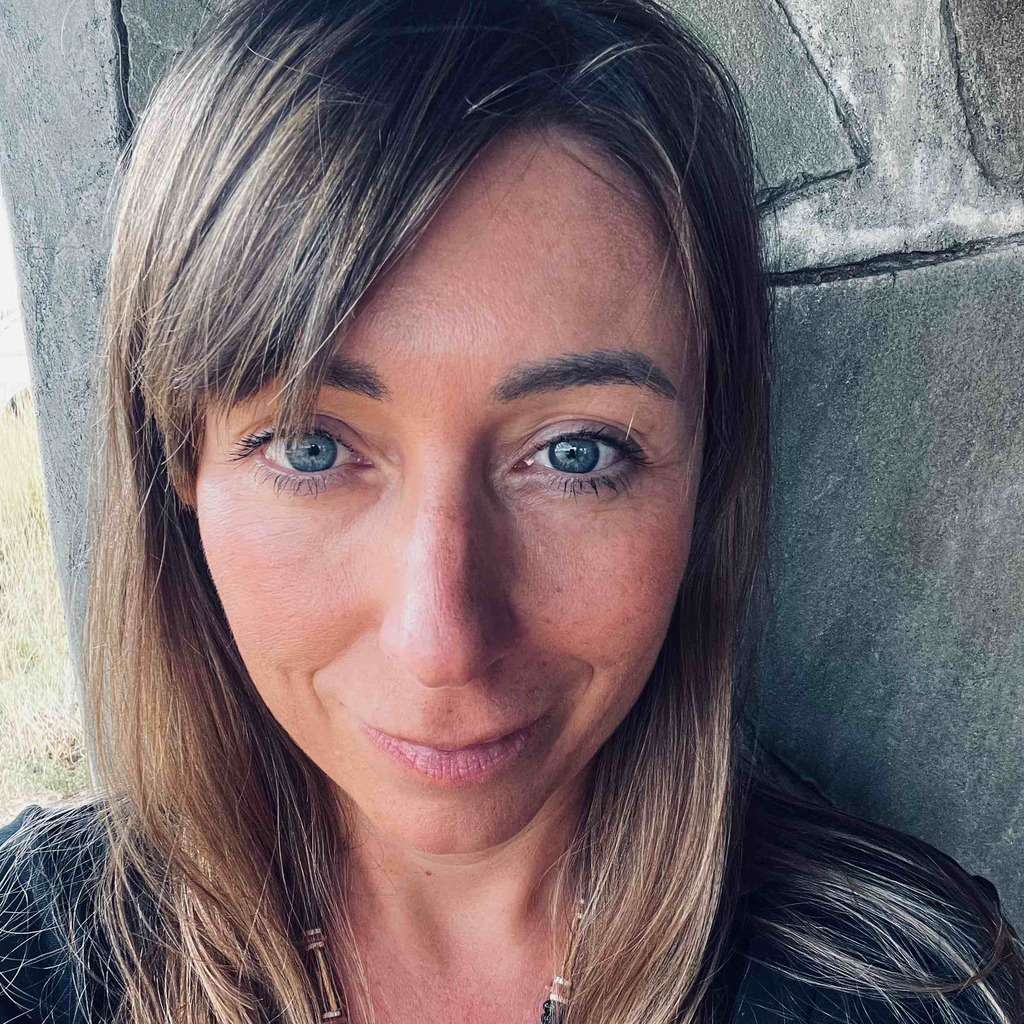 Sabine Roeder - Head of Equities DACH - Bank of America Merrill Lynch ...