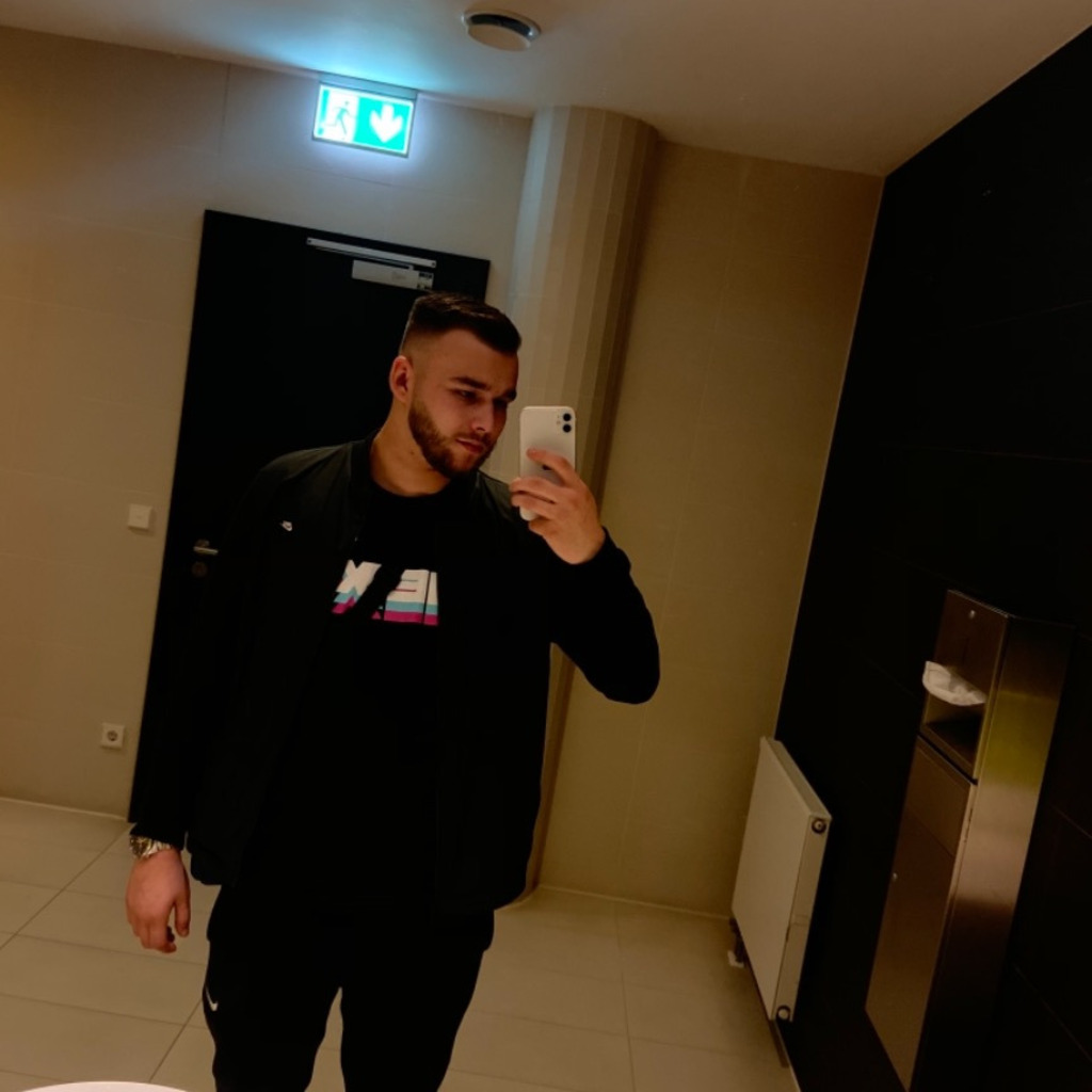 Tim Wetzel - Front Office Shiftleader - Vienna House Andel's Berlin | XING