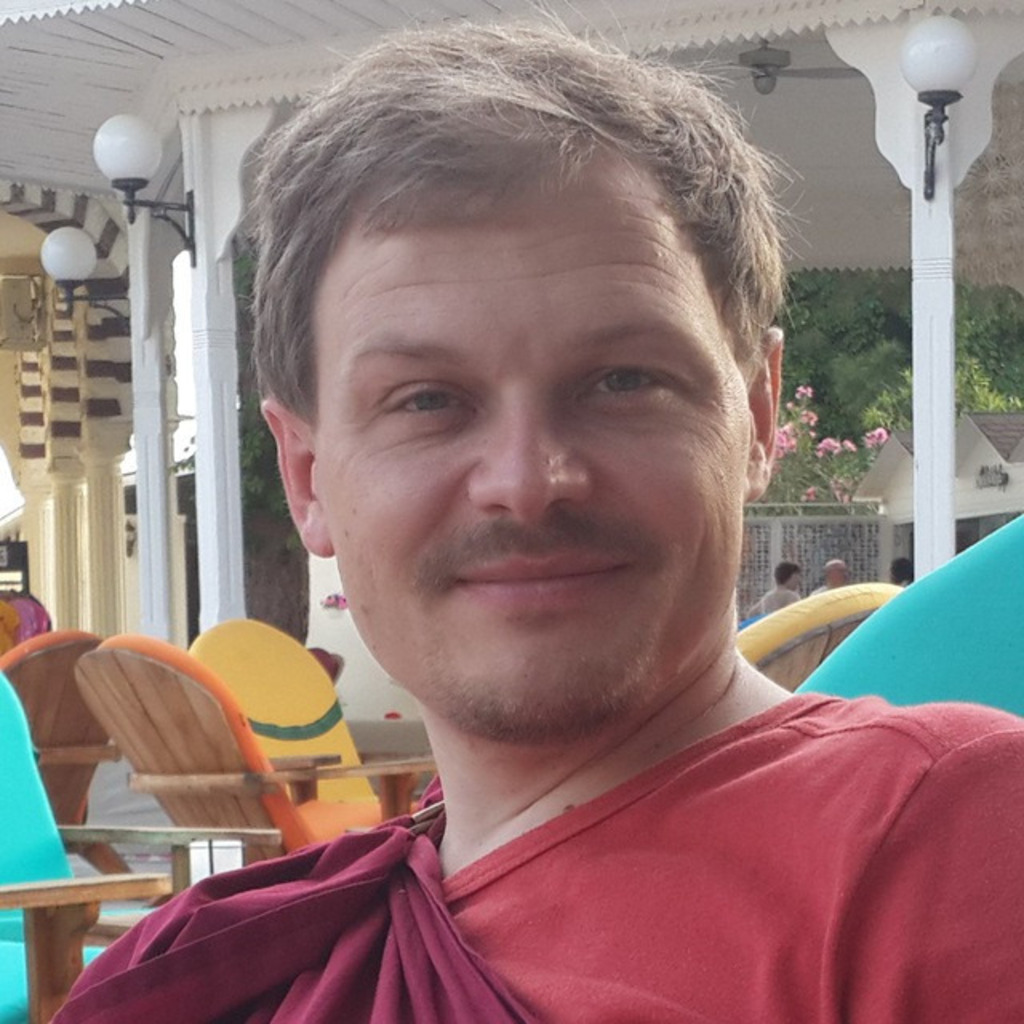 Yevhen Yukhno - President and CEO - B-OS | XING