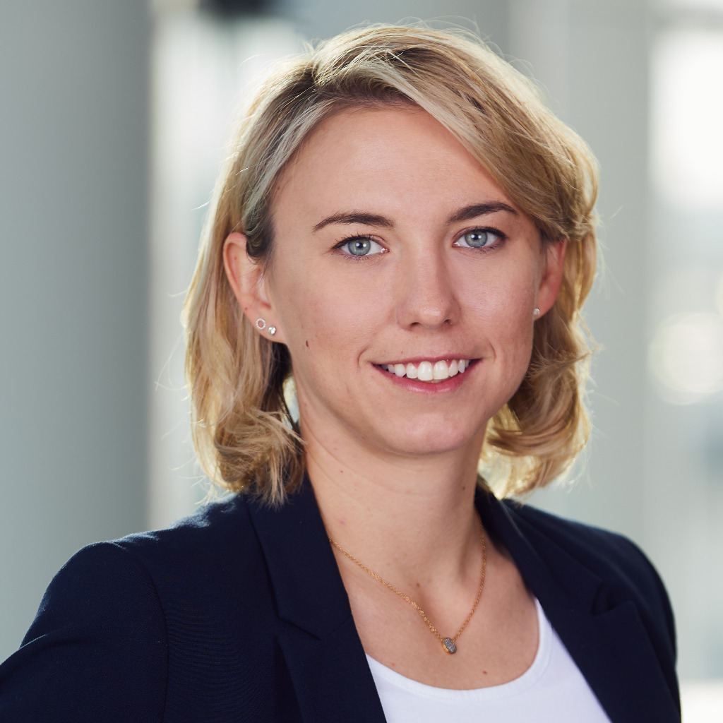 Lena Stock - Wirtschaftsprüferin, Managerin - PwC ...