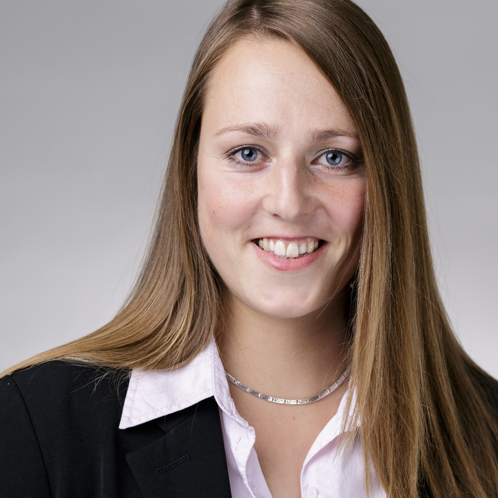 Jennifer Lechler - Projektsteuerung Straßenbau & Wasserrecht ...