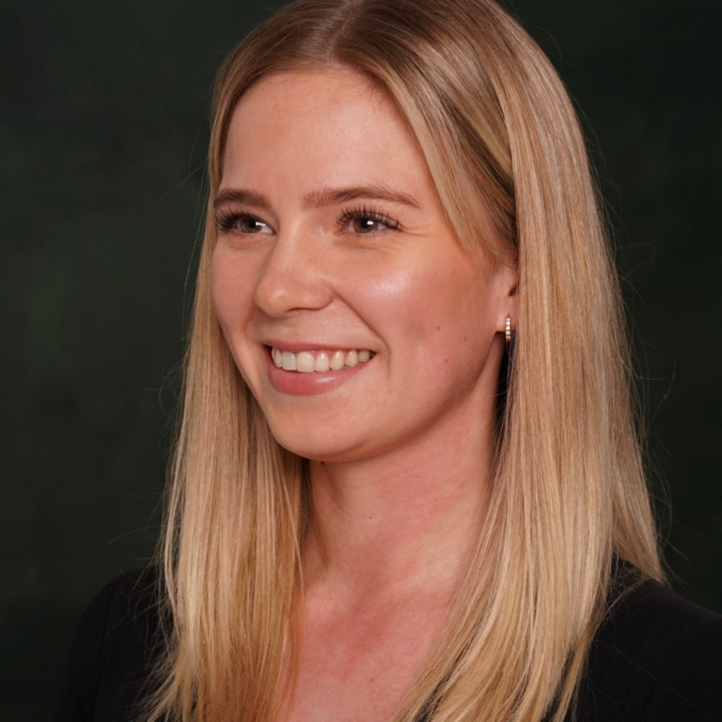 Sarah Blunck - Servicebetreuerin Firmenkundenservice - Deutsche Bank AG ...