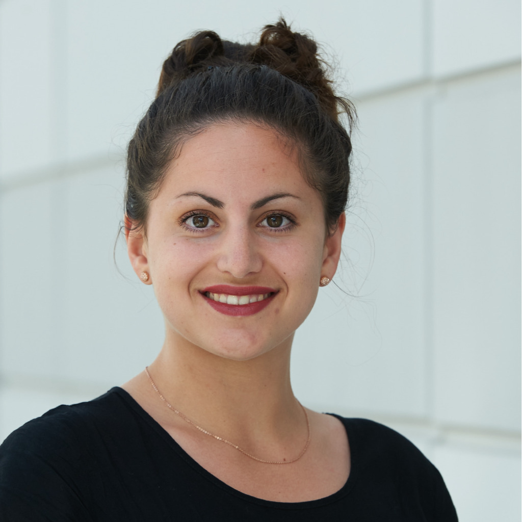 Christina Marie Henz - Referentin Klinikdirektion - Charité ...