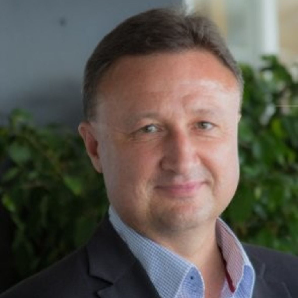 Craig Allison - Strategist - Telecom | XING