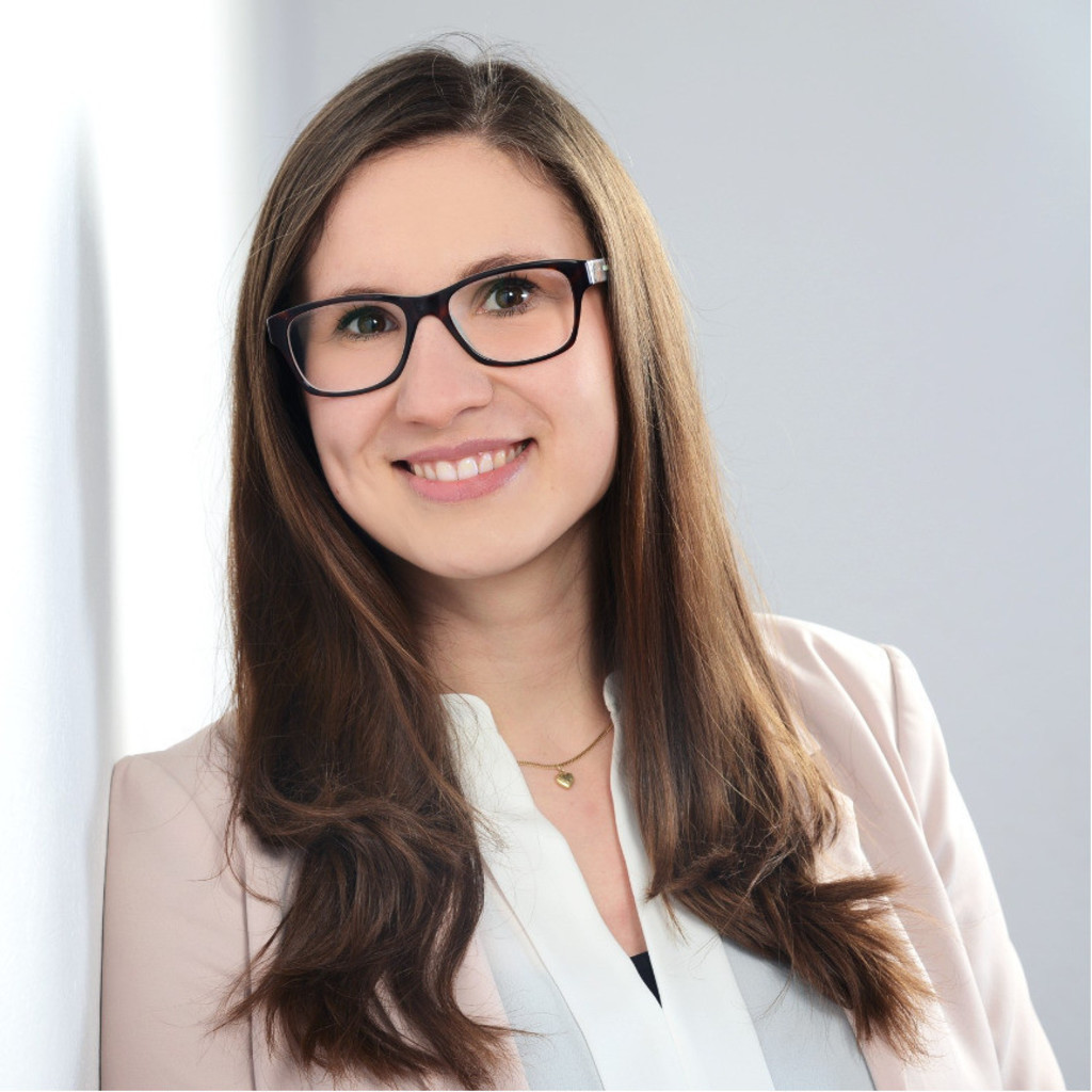 Nicole Fedder - Manager Global Controlling Functions - Henkel AG & Co ...