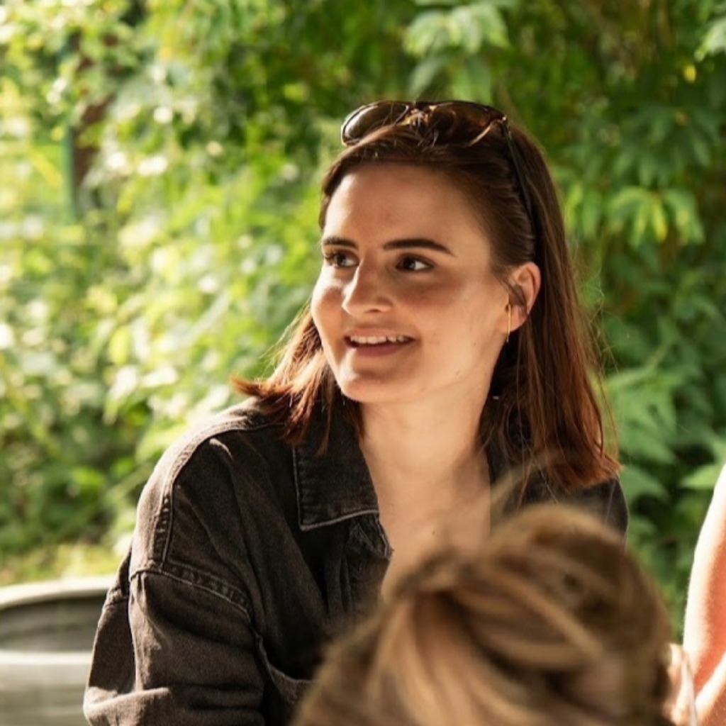 Linda Moos - Geschäftsführerin / Innenarchitektin AKNW BDIA - SUS ...