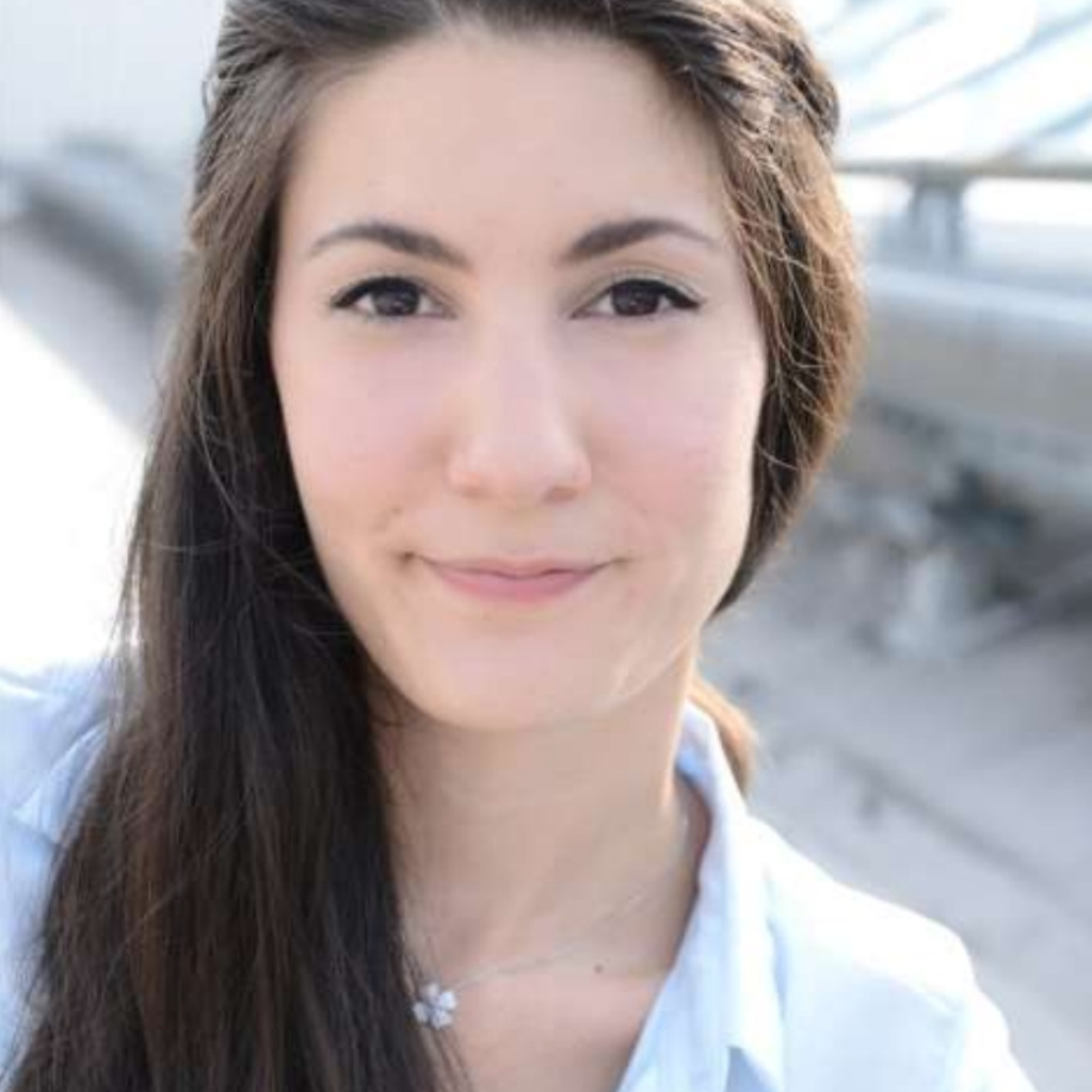 Yonca Zabel - Food-Stylistin - 747 Studios GmbH | XING