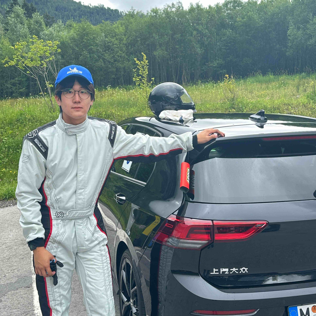 Zhe Li - Tutor Physics - TUM München | XING