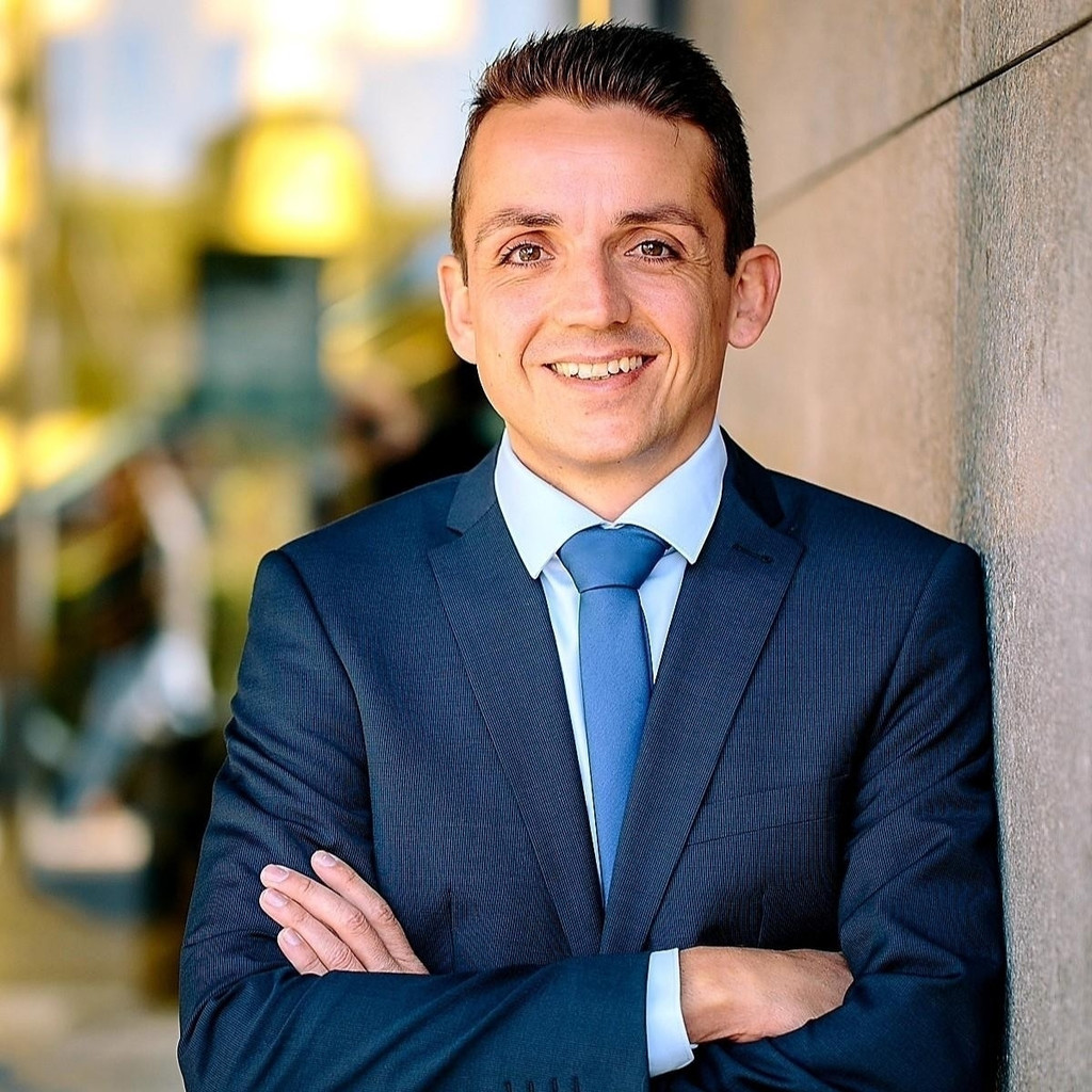 Lewis Rae - Projektmanagement - Klüh Service Management GmbH | XING