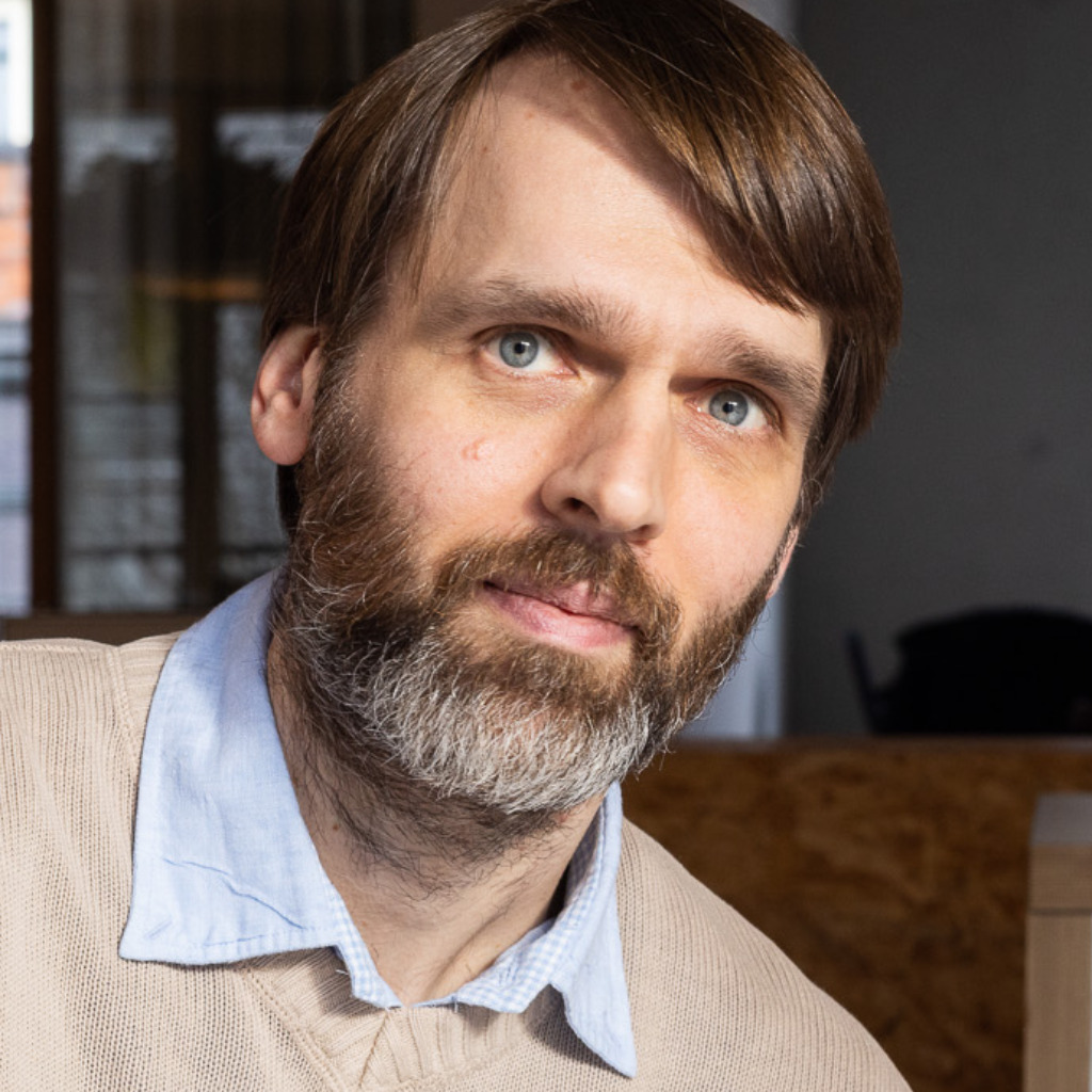 Daniel Harbeck's Instagram, Twitter & Facebook on IDCrawl