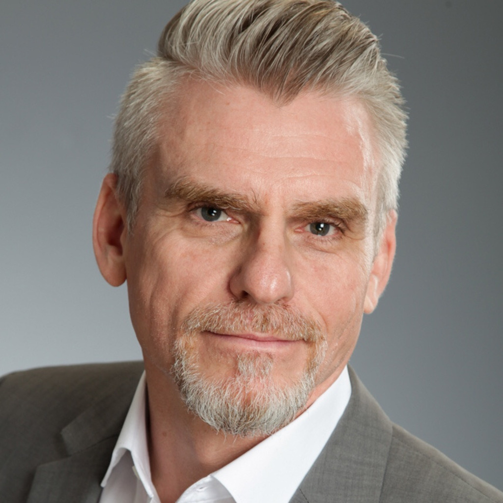 Bernd Giesel - Leiter Technik & Produktmanagement - esco ...