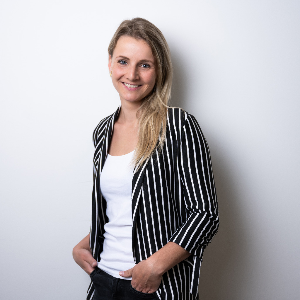 Nicole Waldowski - Senior Consultant Perm - DIS AG | XING