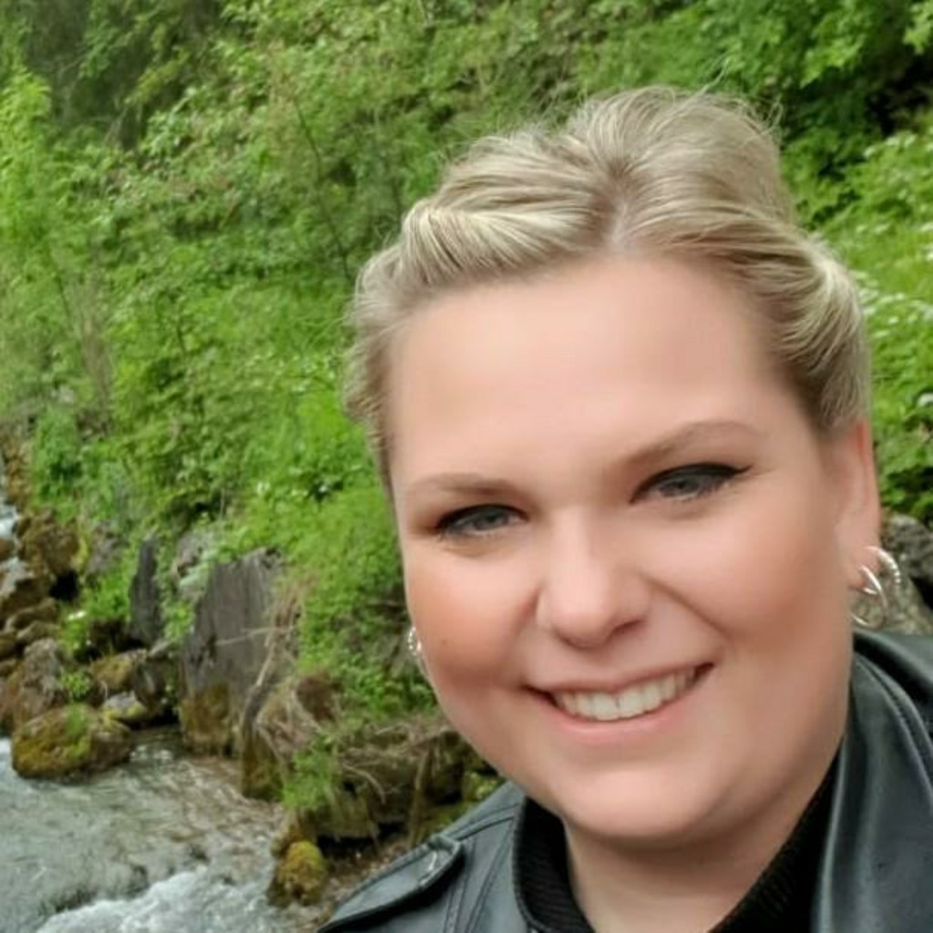 Lisa-Madeleine Steinbach - Kaufmännischer Angestellter - Bär und ...