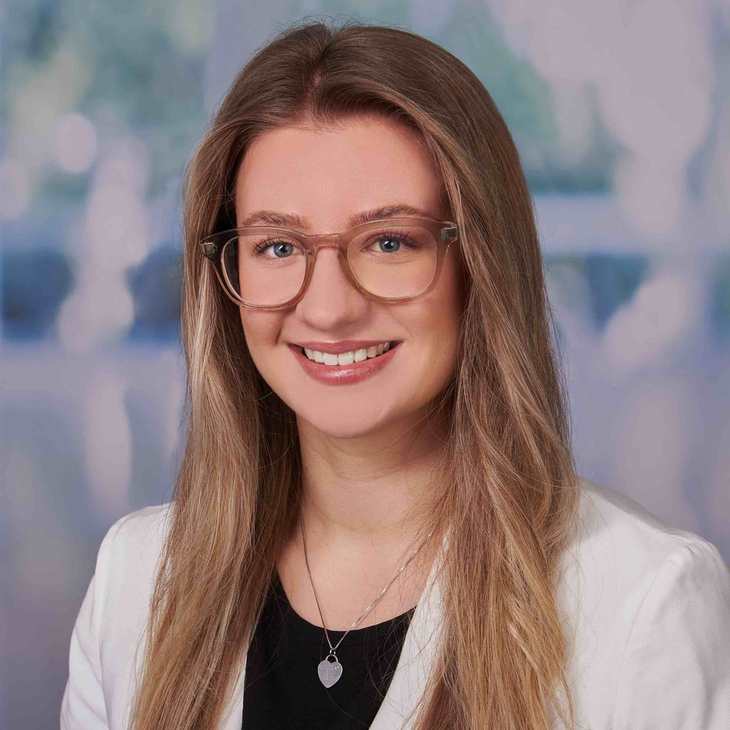 Isabella Gruber - Kauffrau für Büromanagement - E.M.S | XING