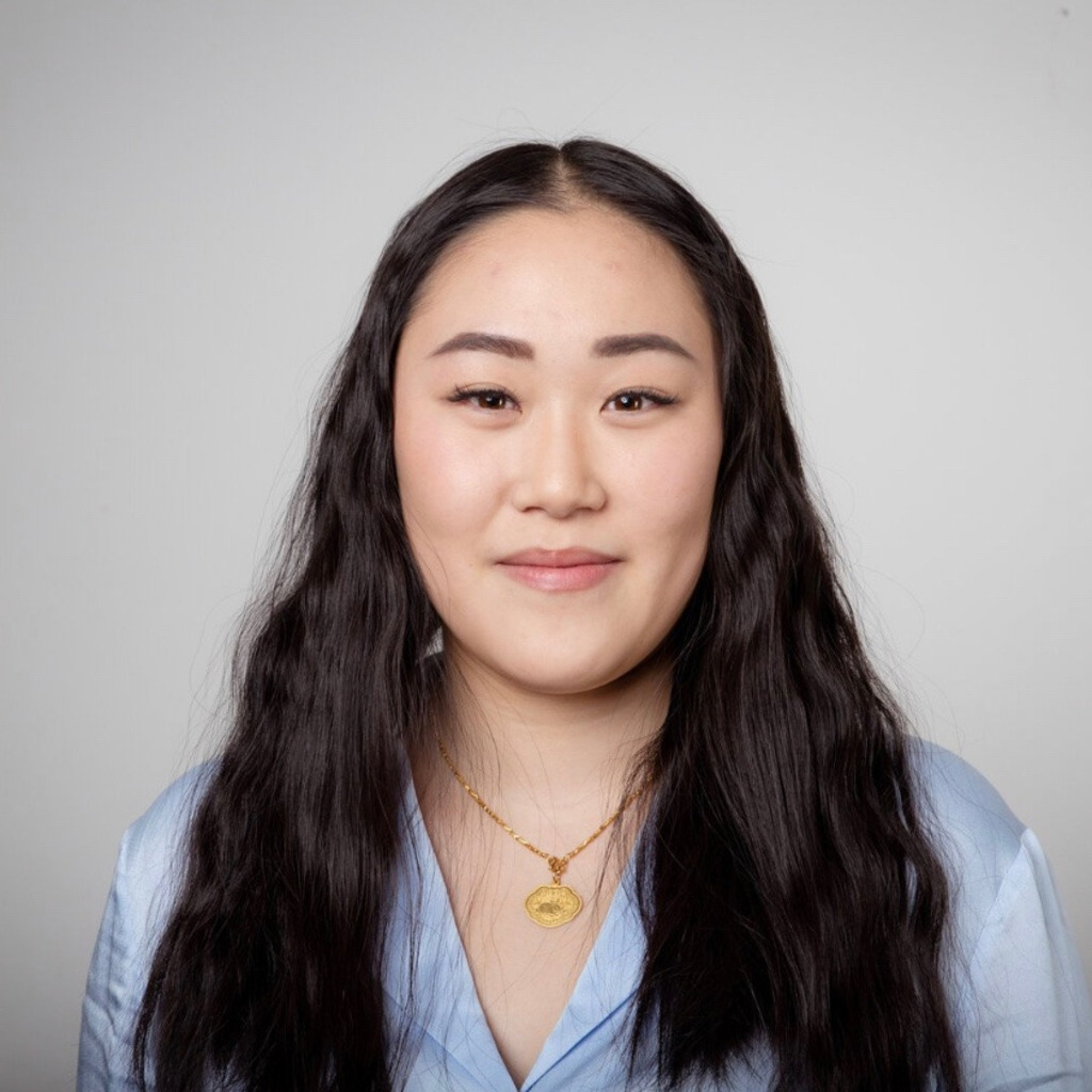 Lilly Wu's Instagram, Twitter & Facebook on IDCrawl