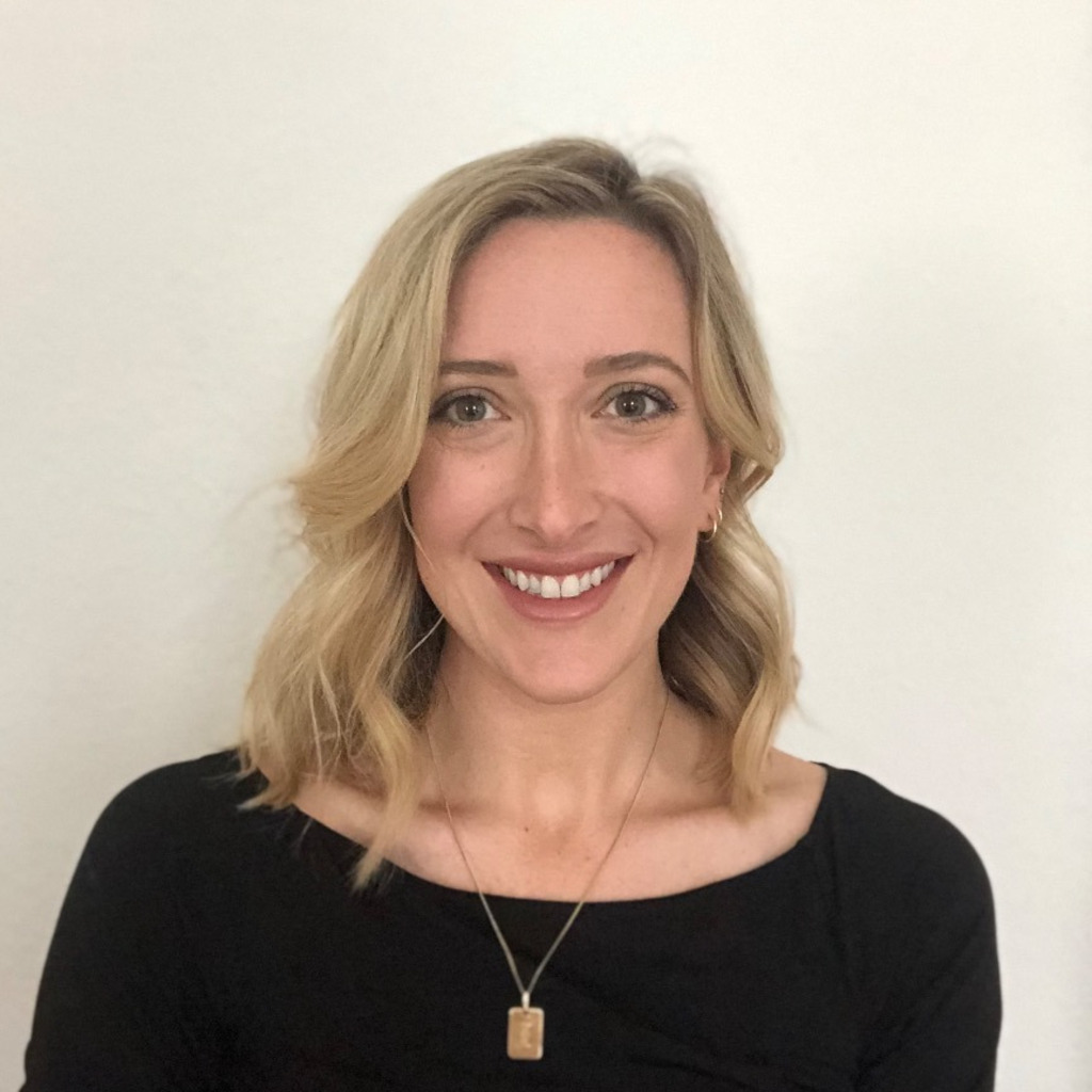 Emily Benesh-Hovi - English Teacher - Sprachenzentrum | XING