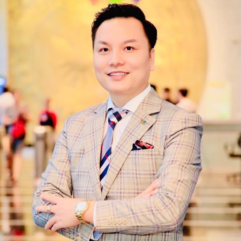 Chris Nguyen - Project Manager - Phantasialand | XING