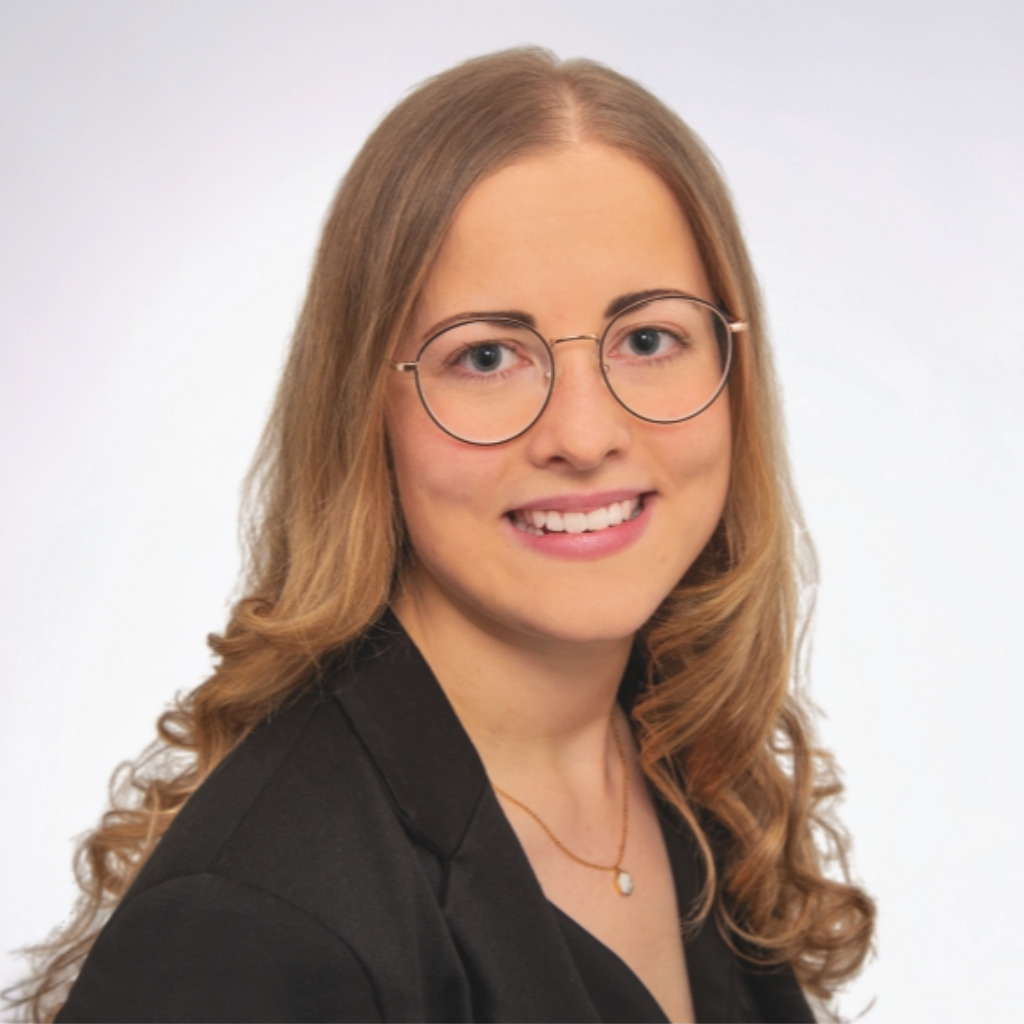 Sandra Lutz - Marketing-Sachbearbeiterin - Raiffeisenbank Weißenburg ...