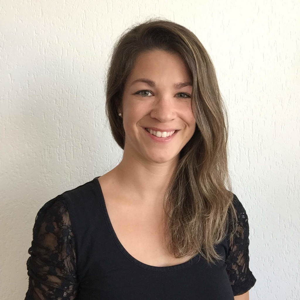 Martina Brunner - Fachexpertin SSC Beschaffung Heilmittel - Hirslanden ...