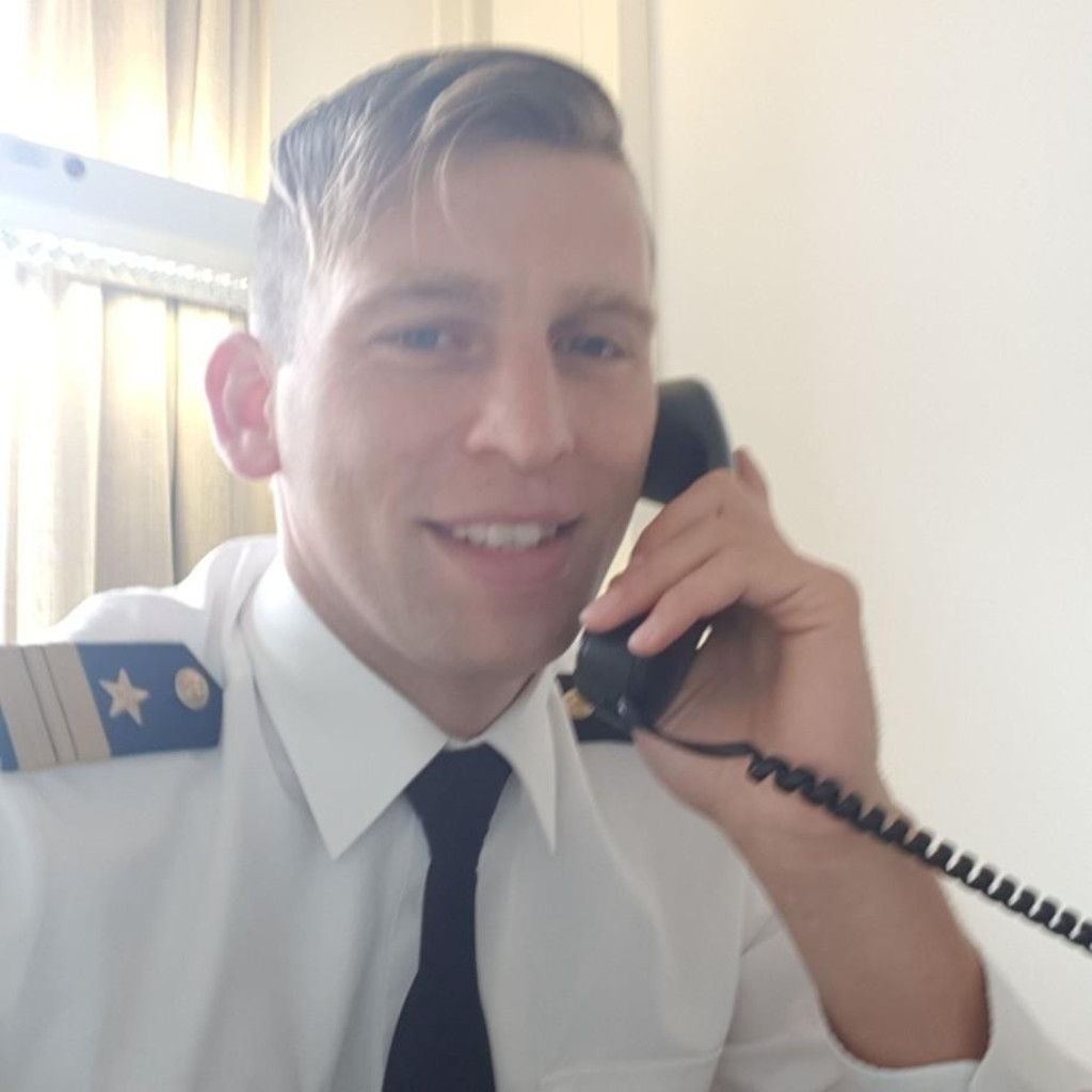 Daniel Meier - SaZ 15 Jahre / Offizier / Unternehmenskommunikation ...