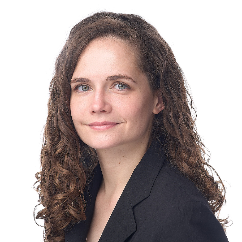 Lisa Guzek - Rezeptions- und Back Office Mitarbeiterin - YOUR OFFICE ...