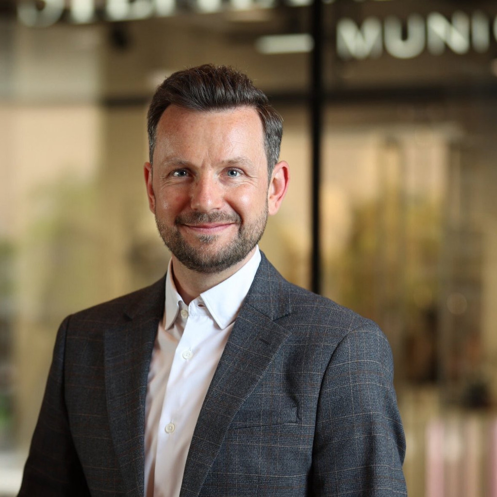 Christian Schroll's Instagram, Twitter & Facebook on IDCrawl