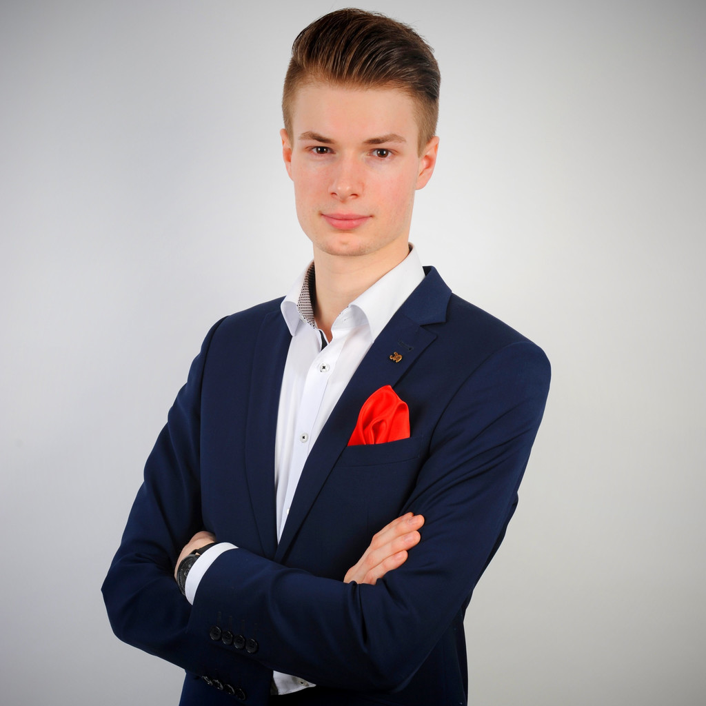 Kevin Christ's Instagram, Twitter & Facebook on IDCrawl