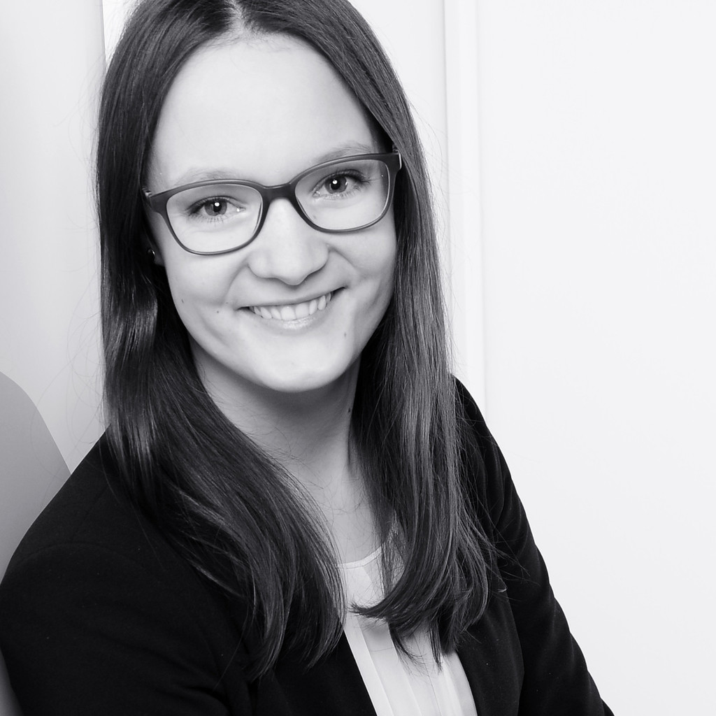 Simone Knorr - Steuerreferentin Corporate Taxes - Syndikus Steuerberaterin - MAHLE International ...