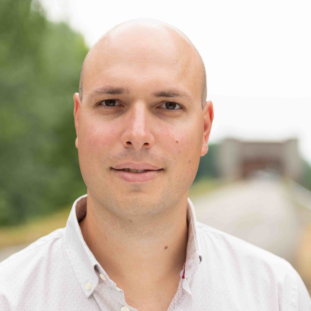 Bertram Müller - Leiter Kundenservice RLM und Kundenmanagement RLM - E ...