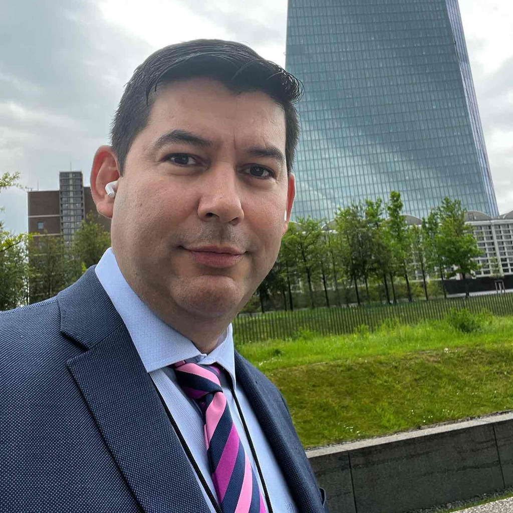 Ing. Julio Quintero - Field Services with Unisys at ECB - Unisys ...
