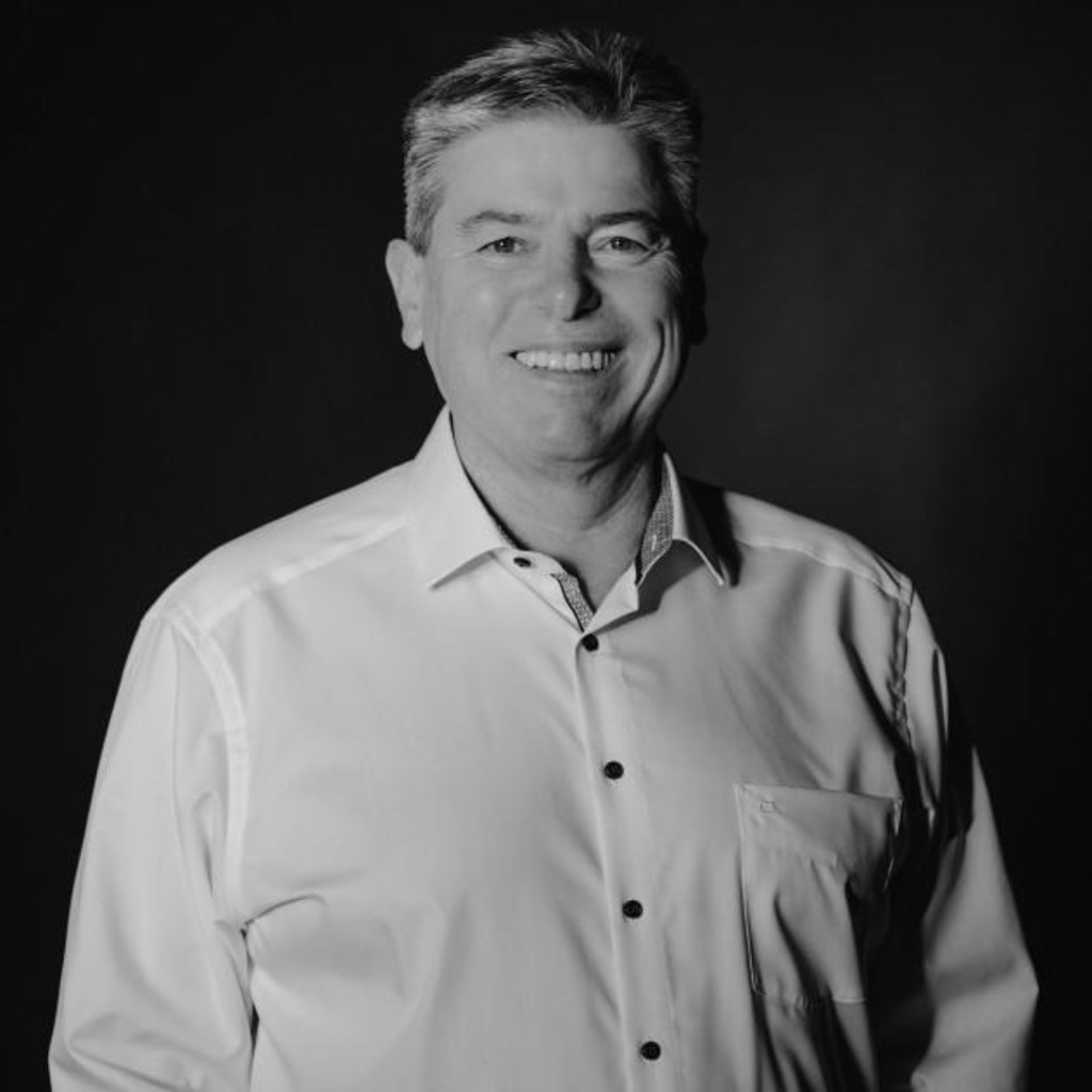 Thomas Hucker - Qualitäts-und Umweltmanagementbeauftragter - MEKU ...