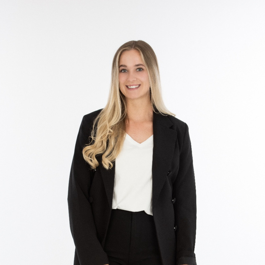 Alina Rohde - Assistenz der Geschäftsführung - Baur Immobilien GmbH | XING