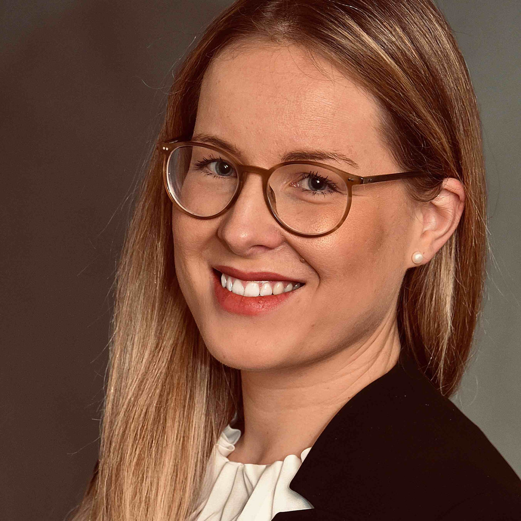 Sarah Roehl - General Management - PFH PRIVATE UNIVERSITY of Applied ...