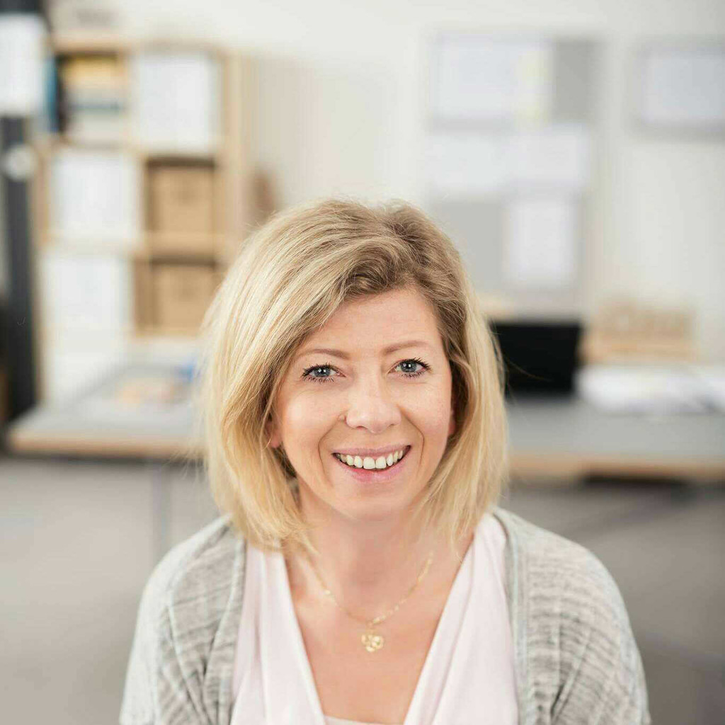 Constance Lenz - Inhaberin - Make up Coaching & Styling | XING