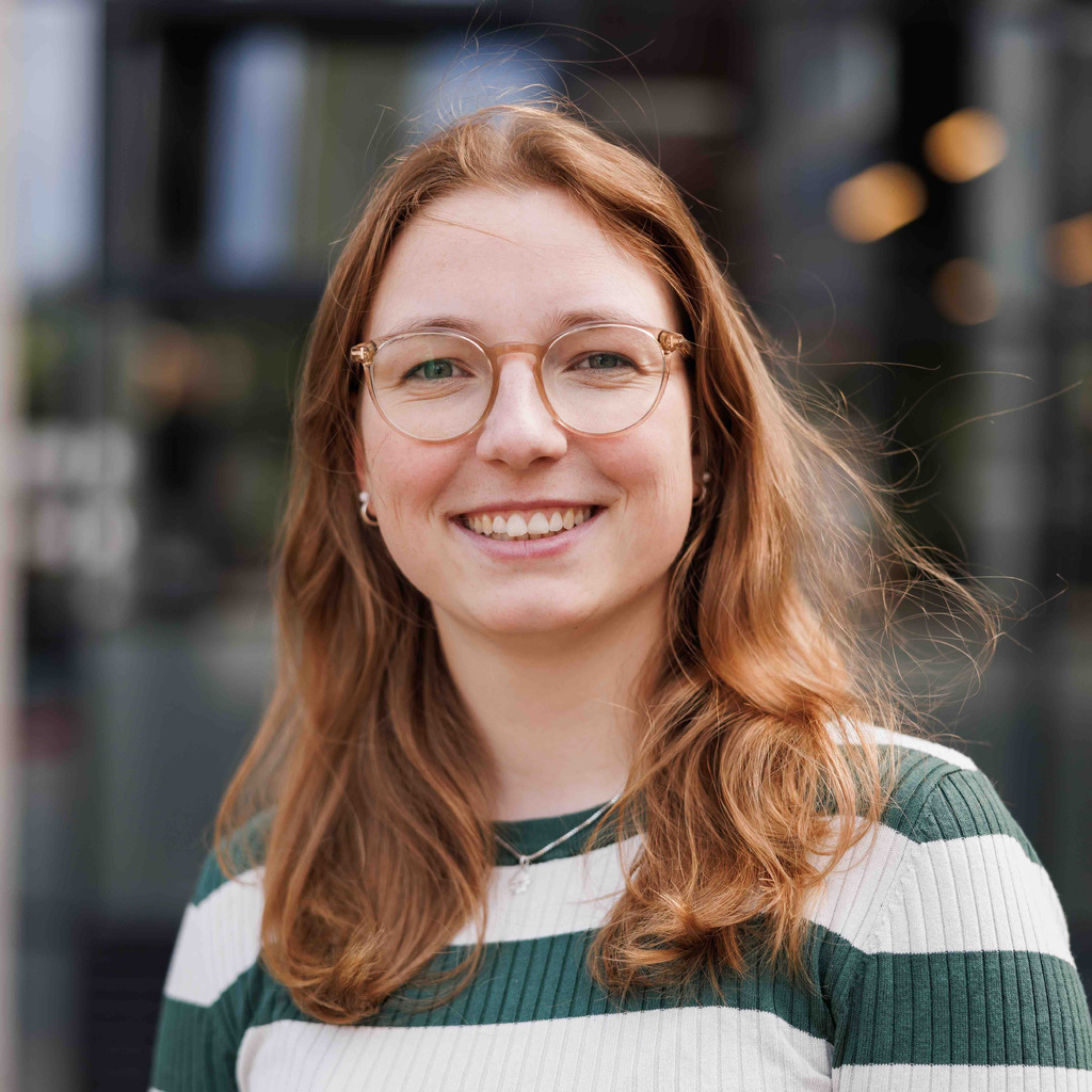 Annika Hofmann - Mitarbeiterin Supply Chain Management - AVM GmbH | XING